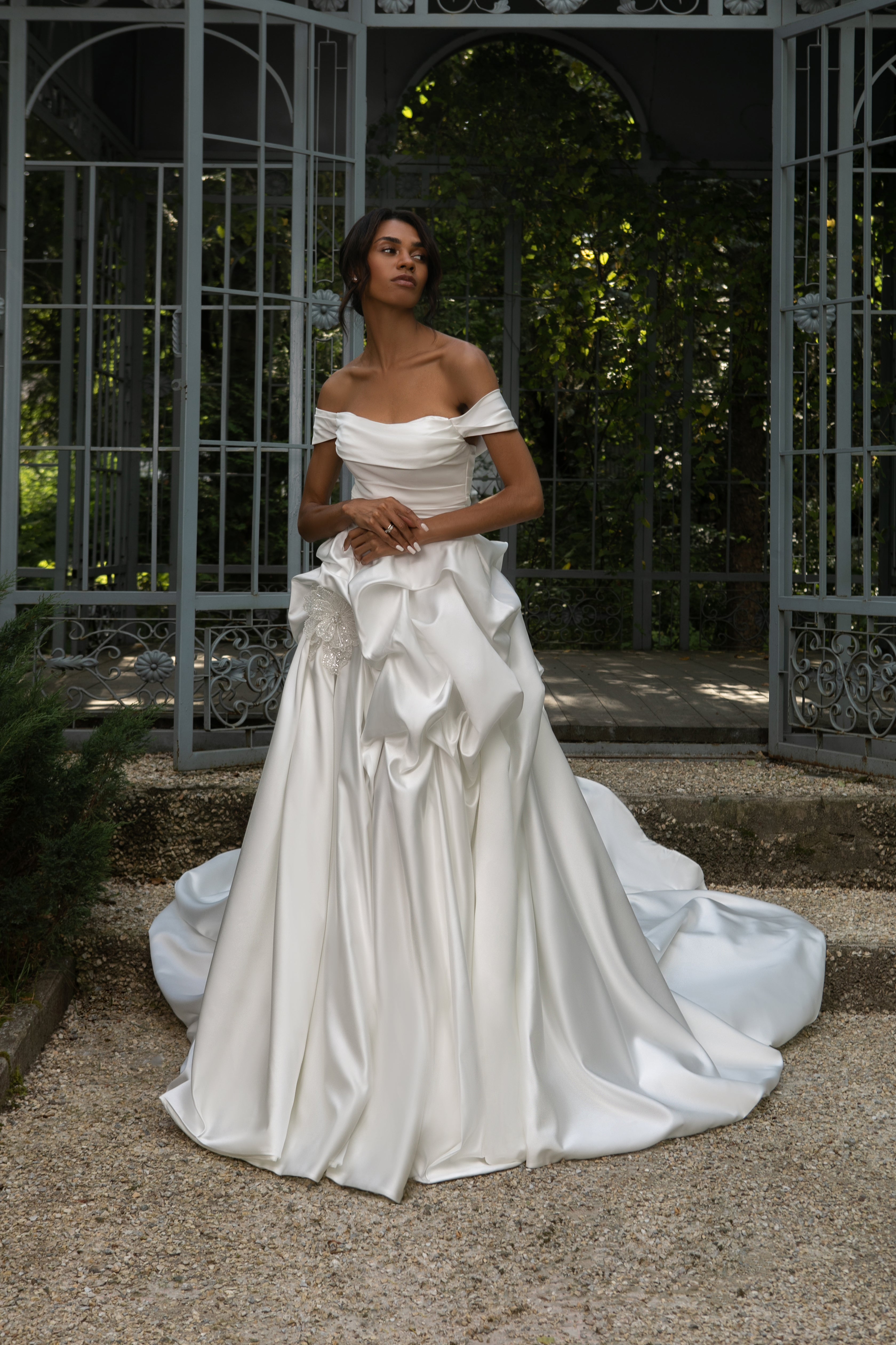 Stunning Bridal Gown with Lace and Elegant Details | Marelli Exclusive